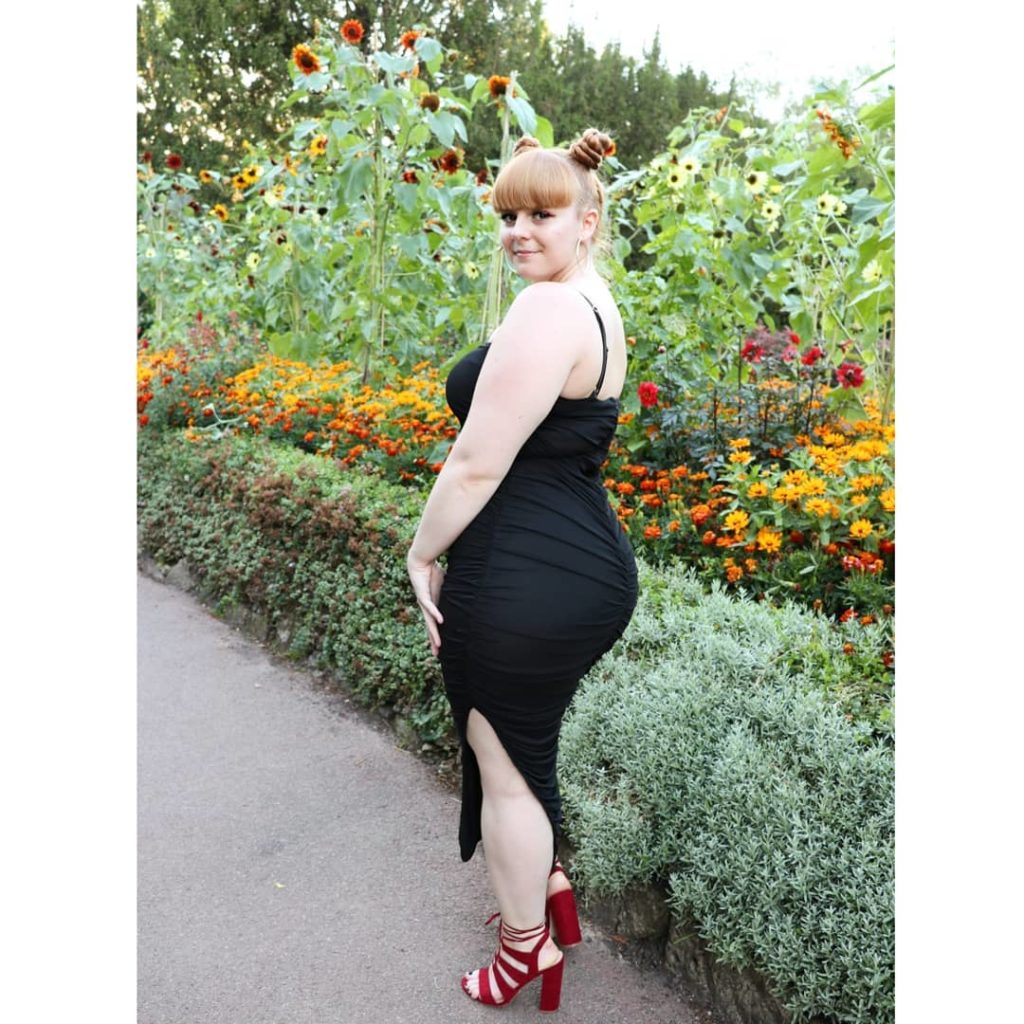 Plus Size Fitness Model - Nicole Herring a.k.a. @nlhfit - The Curvy List