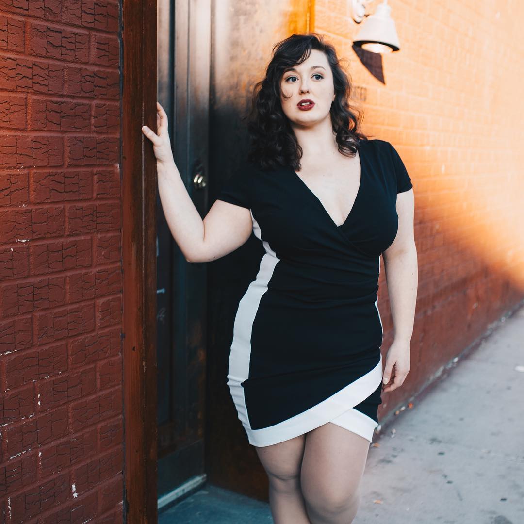 Plus Size Model Jonna Capone (aka CurvyCapone) - The Curvy List